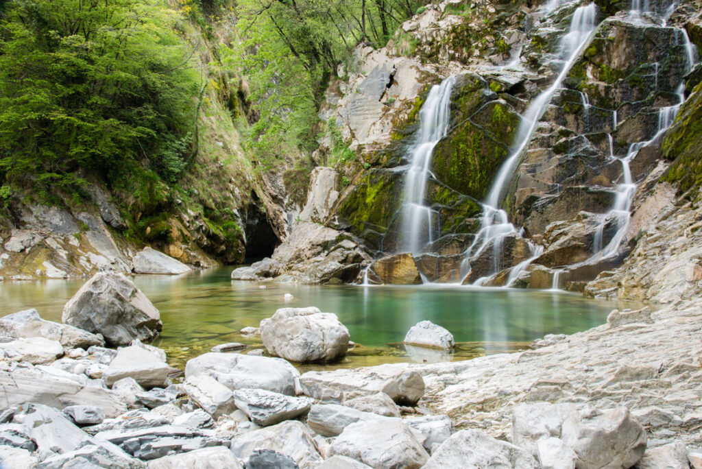 Cascate di Crosis: l'oasi segreta del Friuli da non perdere