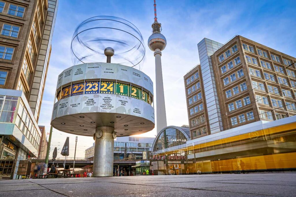 Alexanderplatz: tra storia e modernità, scopri il cuore di Berlino e i ...